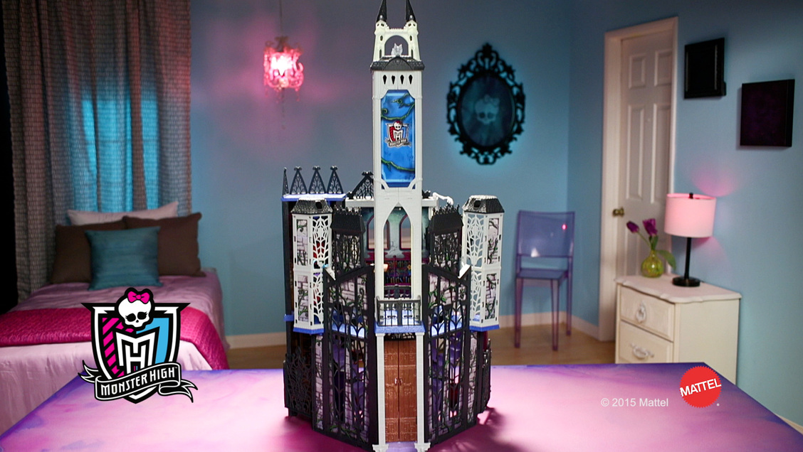 Monster High™ Deadluxe High School™ Play Set Shop Monster High Doll